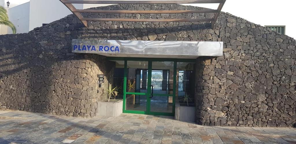 Complejo Playa Roca – Tu alojamiento perfecto en Costa Teguise, Las Palmas